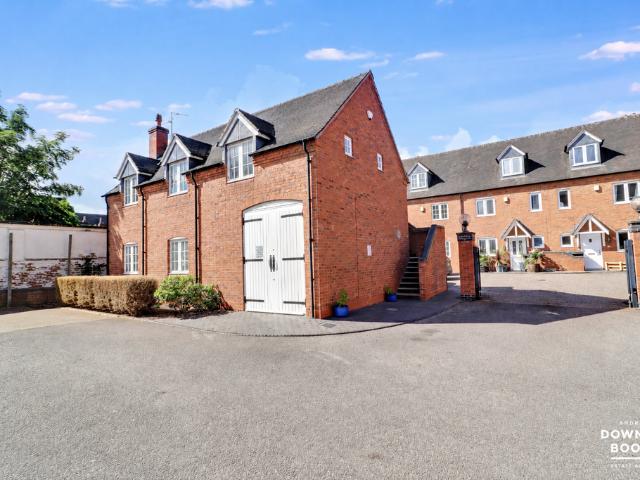 2 bedroom coach house for sale
