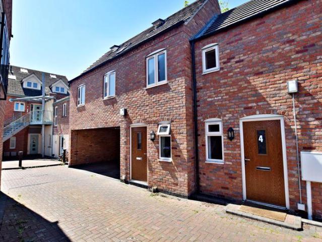2 bedroom coach house for sale