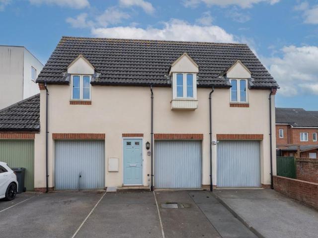 2 bedroom detached house for sale