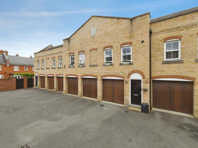 2 bedroom coach house for sale