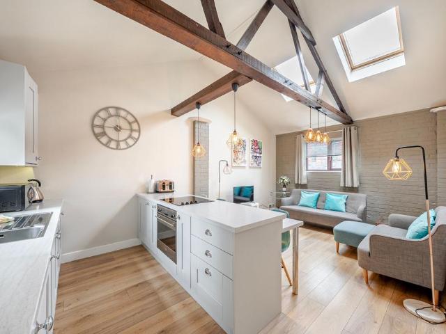 2 bedroom coach house for sale