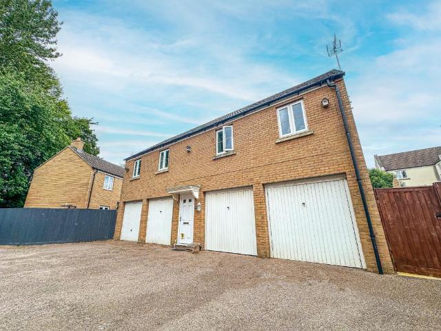 2 bedroom coach house for sale