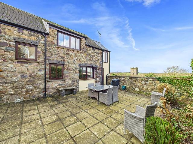 2 bedroom detached house for sale