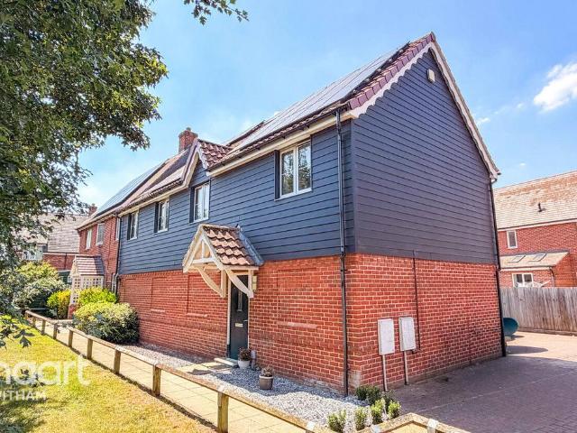 2 bedroom coach house for sale