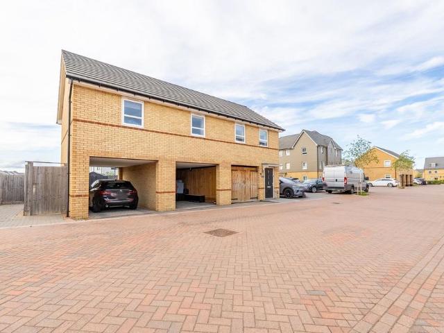 2 bedroom coach house for sale