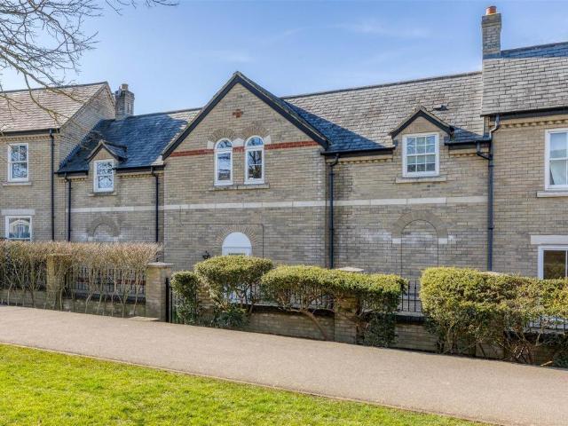 2 bedroom coach house for sale