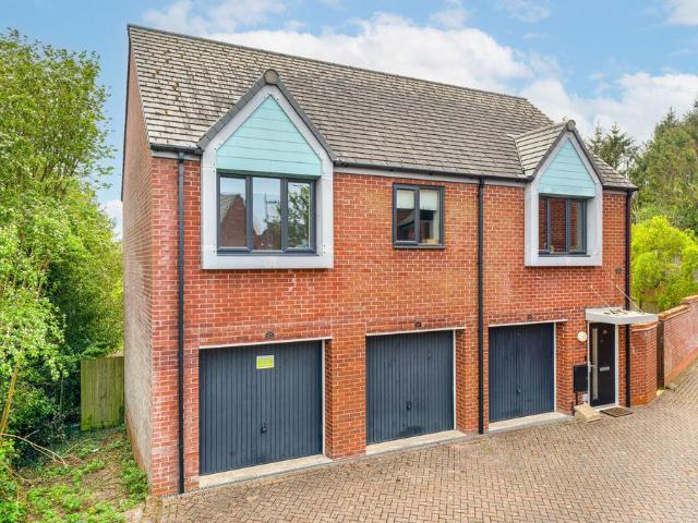 2 bedroom coach house for sale