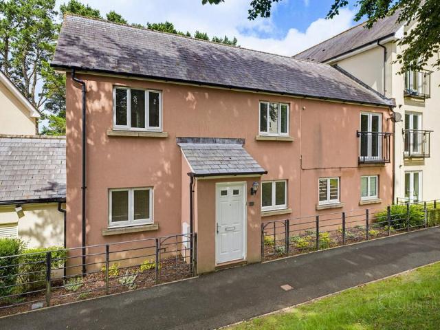 2 bedroom coach house for sale