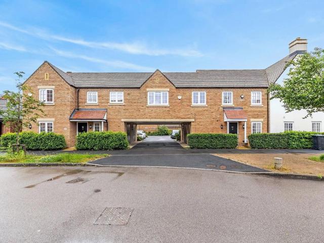 2 bedroom coach house for sale