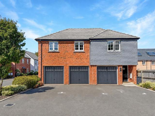 2 bedroom coach house for sale