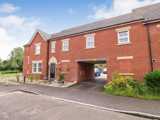2 bedroom coach house for sale