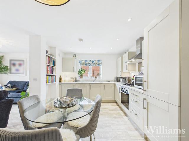 2 bedroom coach house for sale