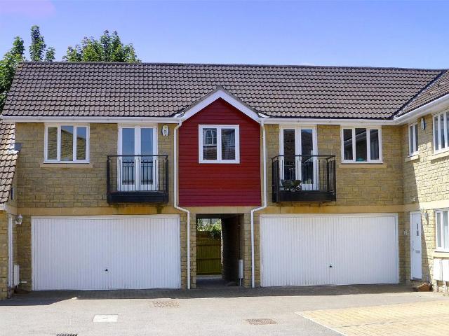 2 bedroom coach house for sale