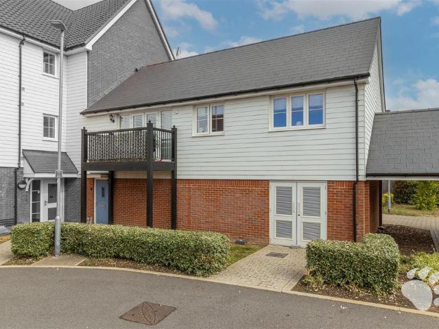 2 bedroom coach house for sale