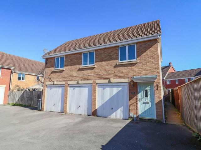2 bedroom coach house for sale
