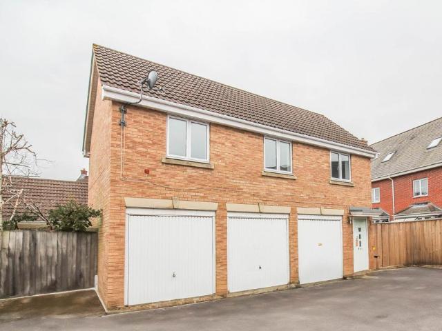 2 bedroom coach house for sale