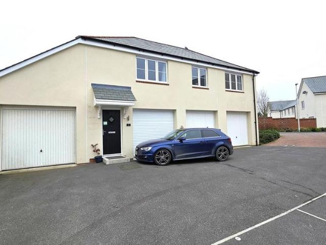 2 bedroom coach house for sale