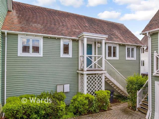 2 bedroom coach house for sale
