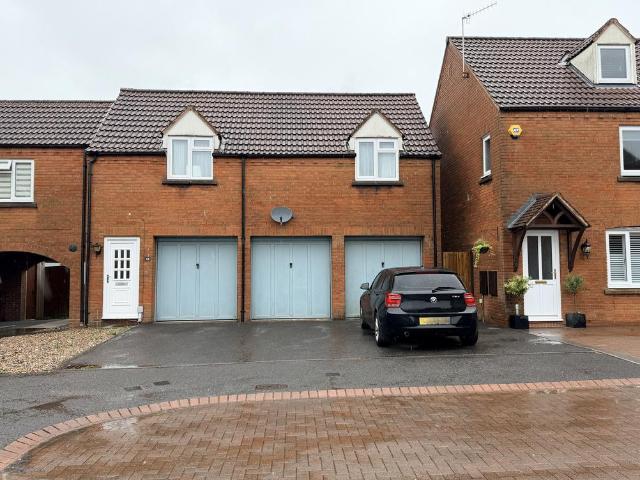2 bedroom coach house for sale