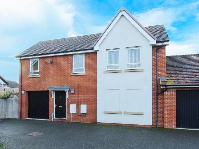 2 bedroom coach house for sale