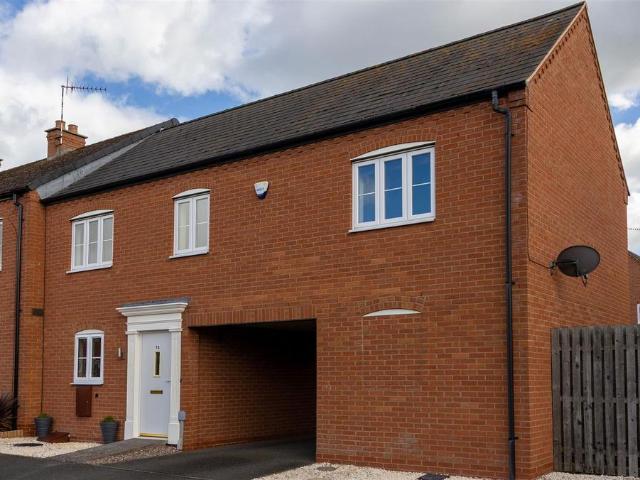 2 bedroom coach house for sale