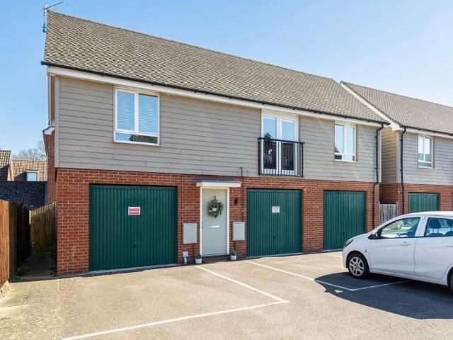 2 bedroom coach house for sale