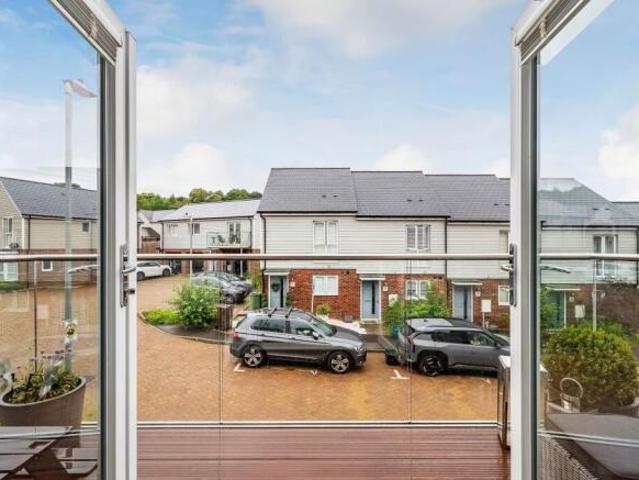2 bedroom coach house for sale in Coppice Close, Tunbridge Wells, TN2