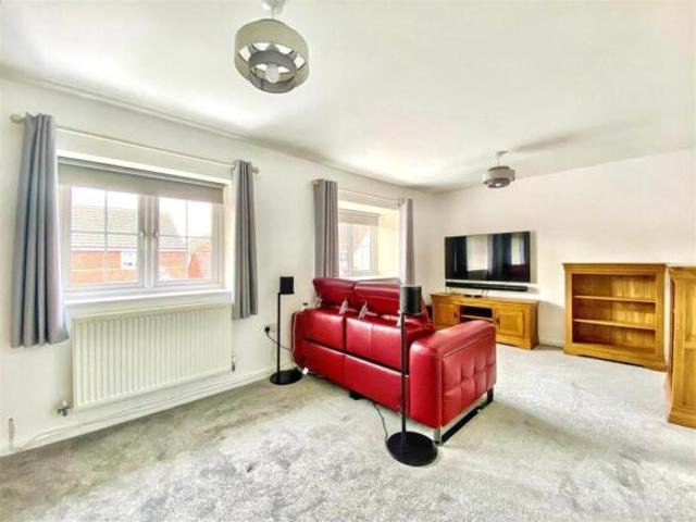 2 bedroom coach house for sale in Catherine Place, Longford, GL2