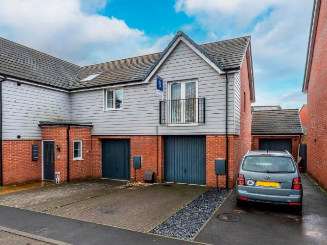 2 bedroom coach house for sale in Bowers Drive, Bursledon, Hampshire, SO31