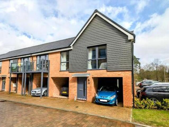 2 Bedroom Coach House For Sale In Bordon, Hampshire