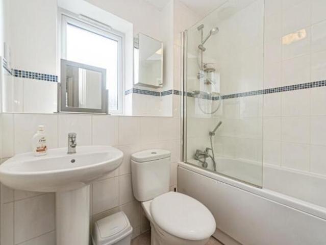 2 bedroom coach house for sale in Barber Road, Basingstoke, RG22