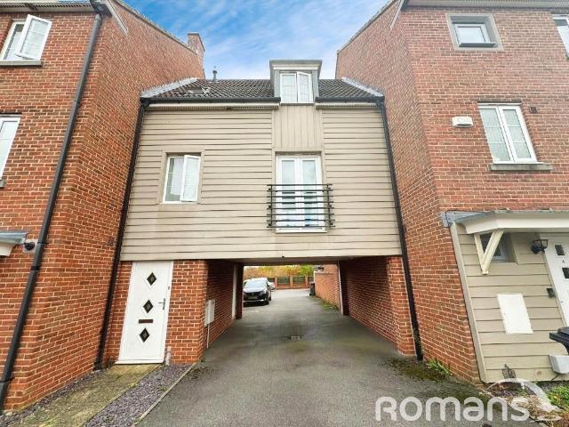 2 bedroom coach house for sale in Ilsley Road, Basingstoke, Hampshire, RG24