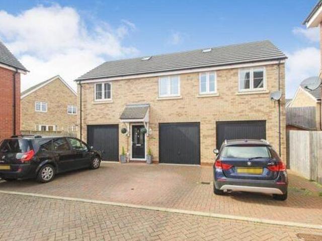 2 Bedroom Coach House For Sale In New Cardington
