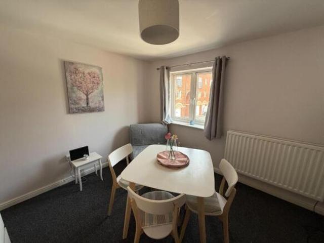 2 bedroom coach house for sale in Saltash Road, Churchward, SN2