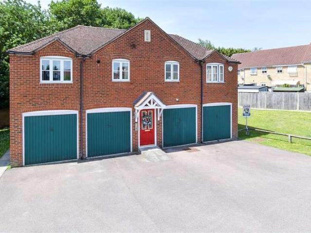 2 Bedroom Coach House Flat