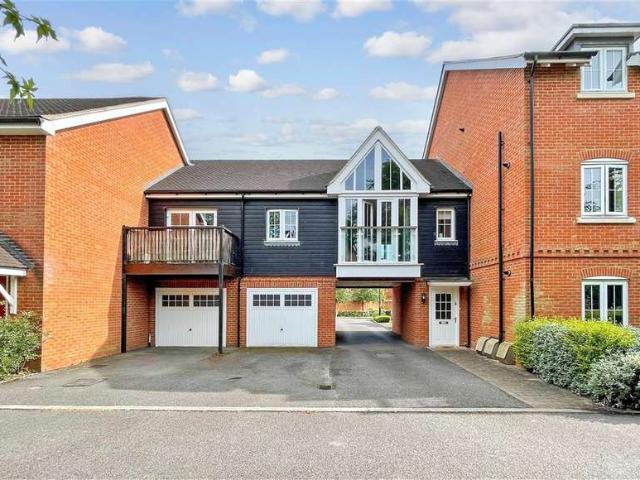 2 Bedroom Coach House Flat