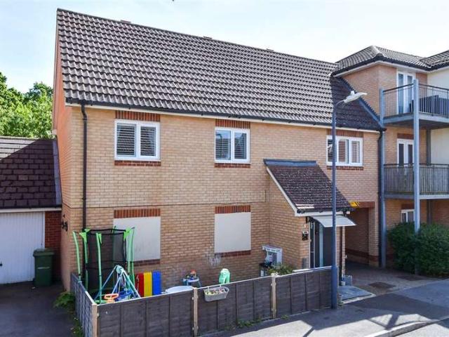 2 Bedroom Coach House Flat