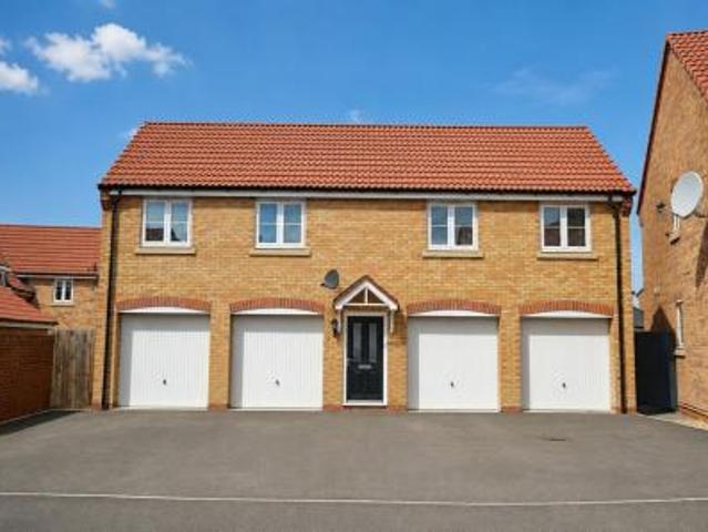 2 bedroom Coach House To Let