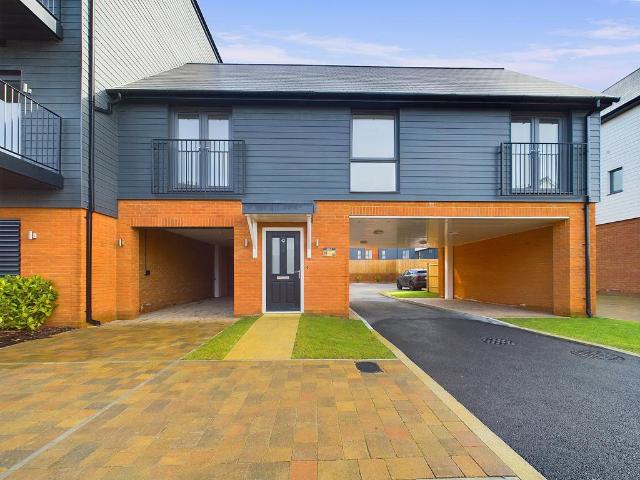 2 bedroom coach house to rent