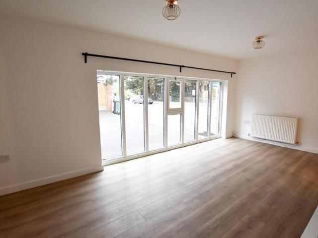 2 bedroom coach house to rent