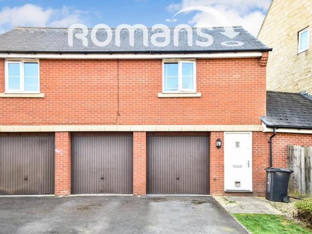 2 bedroom coach house to rent