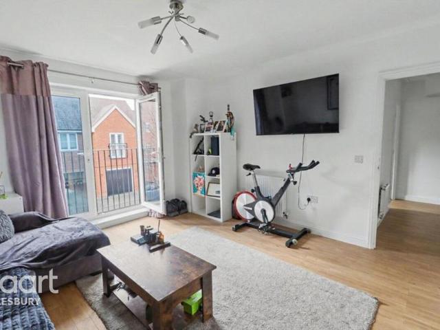 2 bedroom coach house to rent