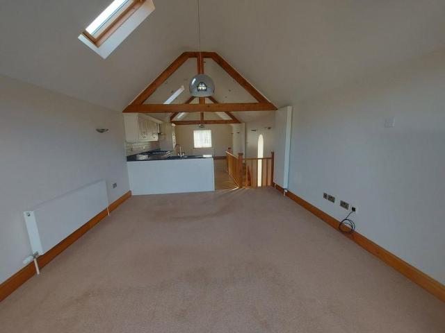 2 bedroom coach house to rent