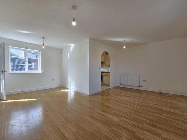 2 bedroom coach house to rent