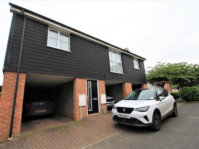 2 bedroom coach house to rent