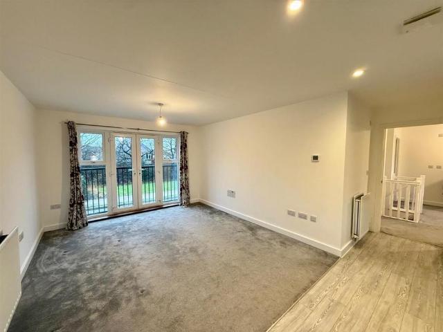 2 bedroom coach house to rent