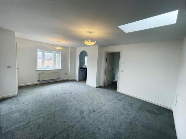 2 bedroom coach house to rent