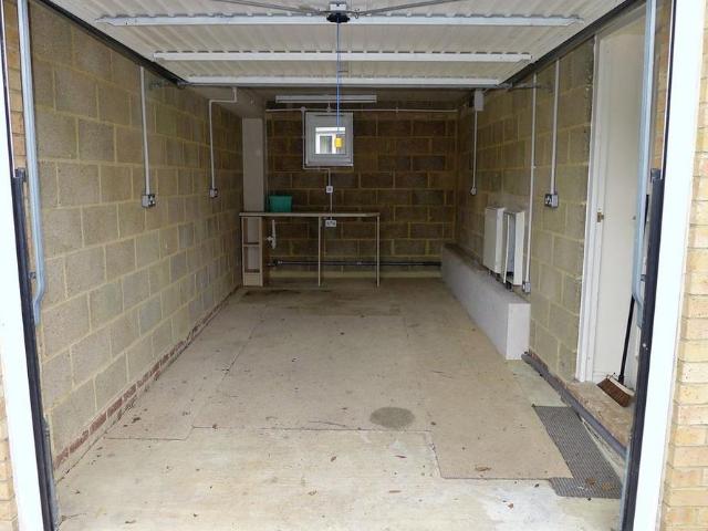 2 bedroom coach house to rent