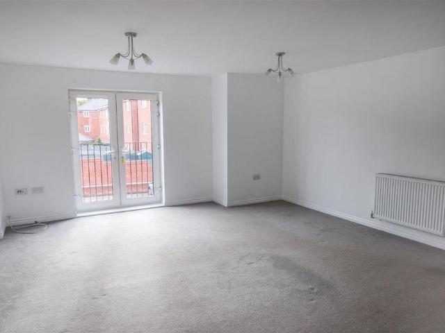 2 bedroom coach house to rent