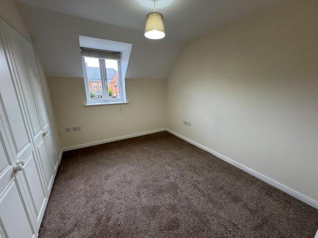2 bedroom coach house to rent